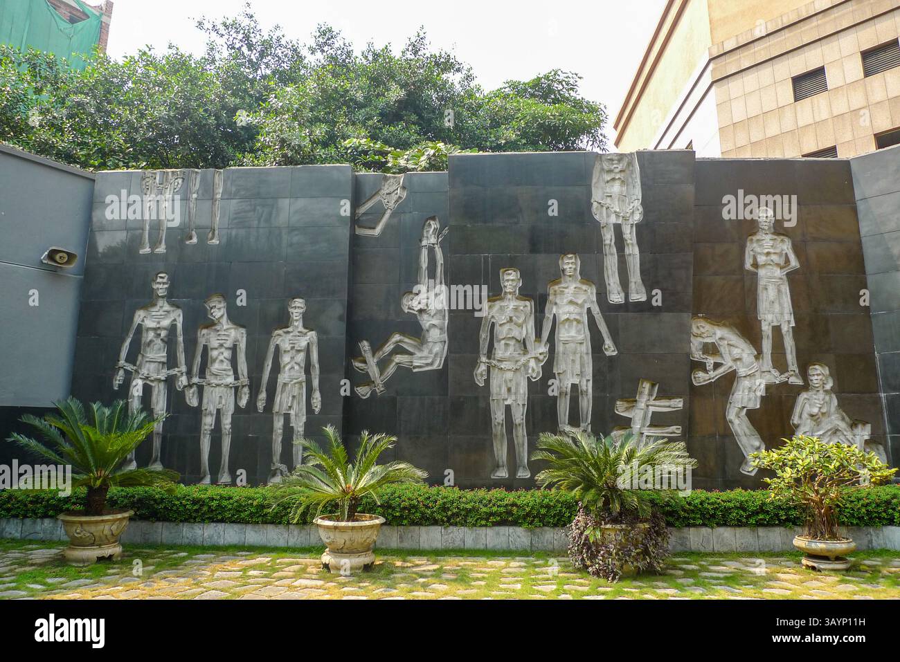 Emaciated prisoners vietnam hi-res stock photography and images - Alamy