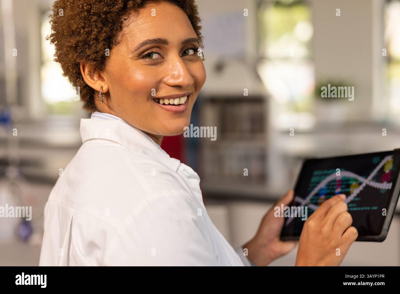 Labbench hi-res stock photography and images - Alamy