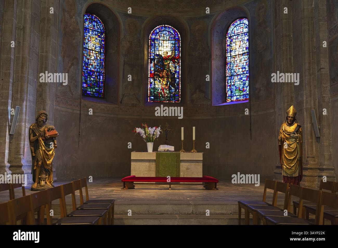 Ancient fresco and statues inside the Brunswick cathedral in ...