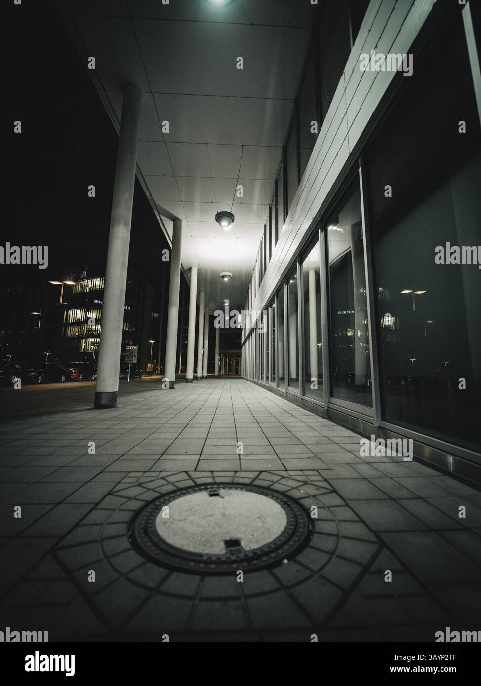 Stuttgart Central Station, Baden-Wuerttembergm Germany, night view of ...