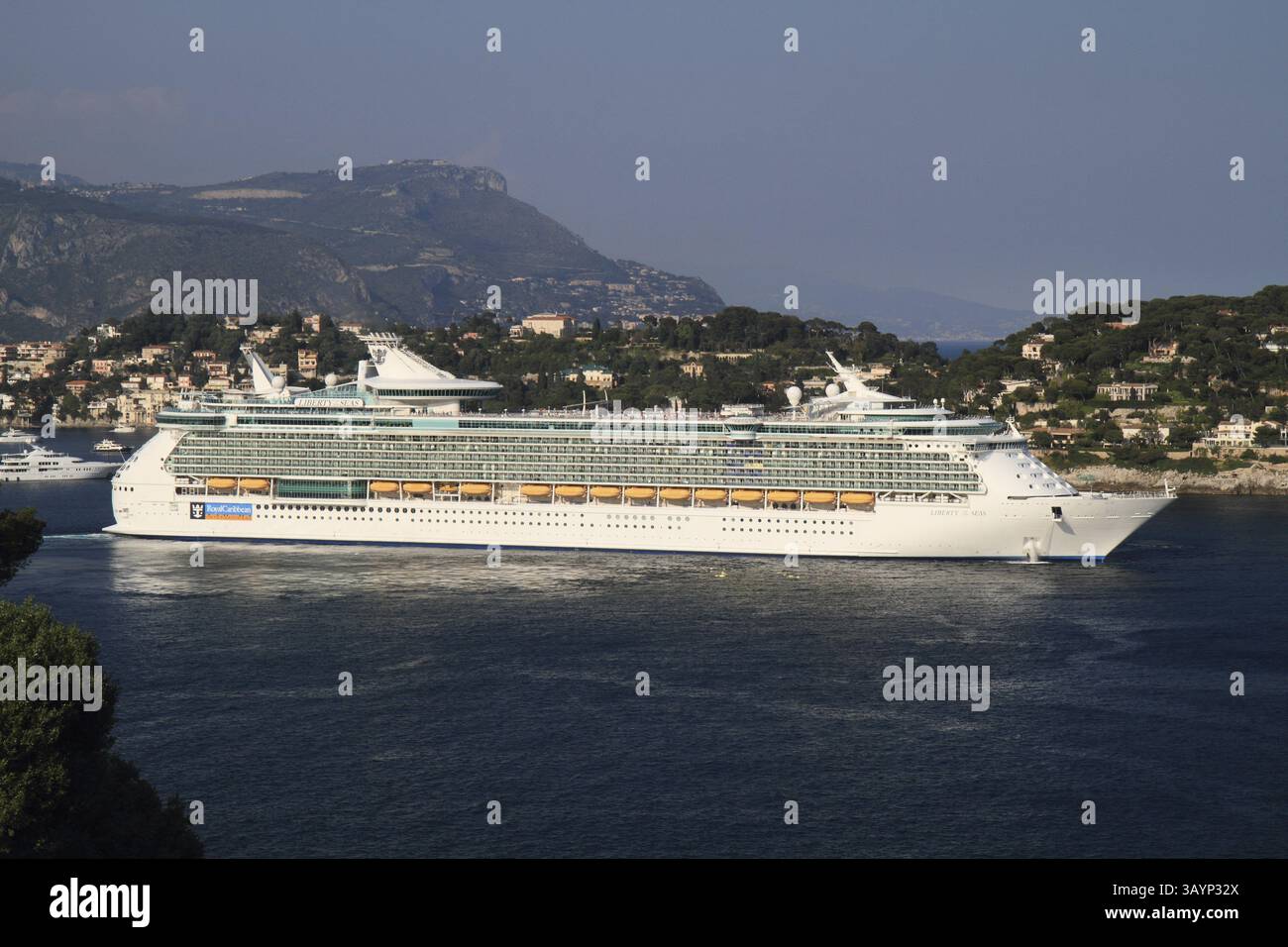 339 metre long cruise ship Liberty of the Seas of the shipping company ...