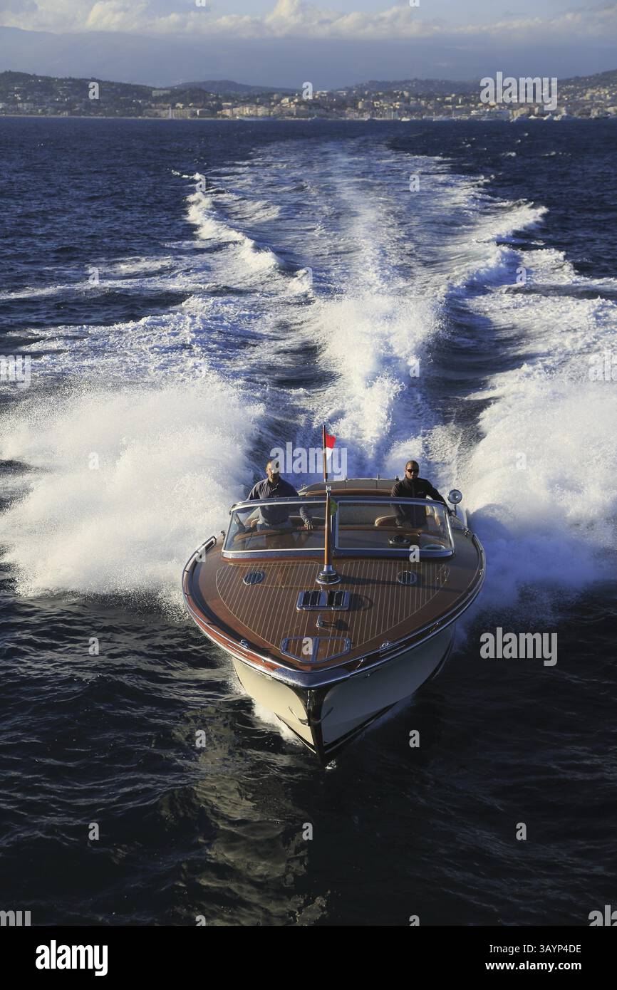 1950s historical view boats hi-res stock photography and images - Alamy
