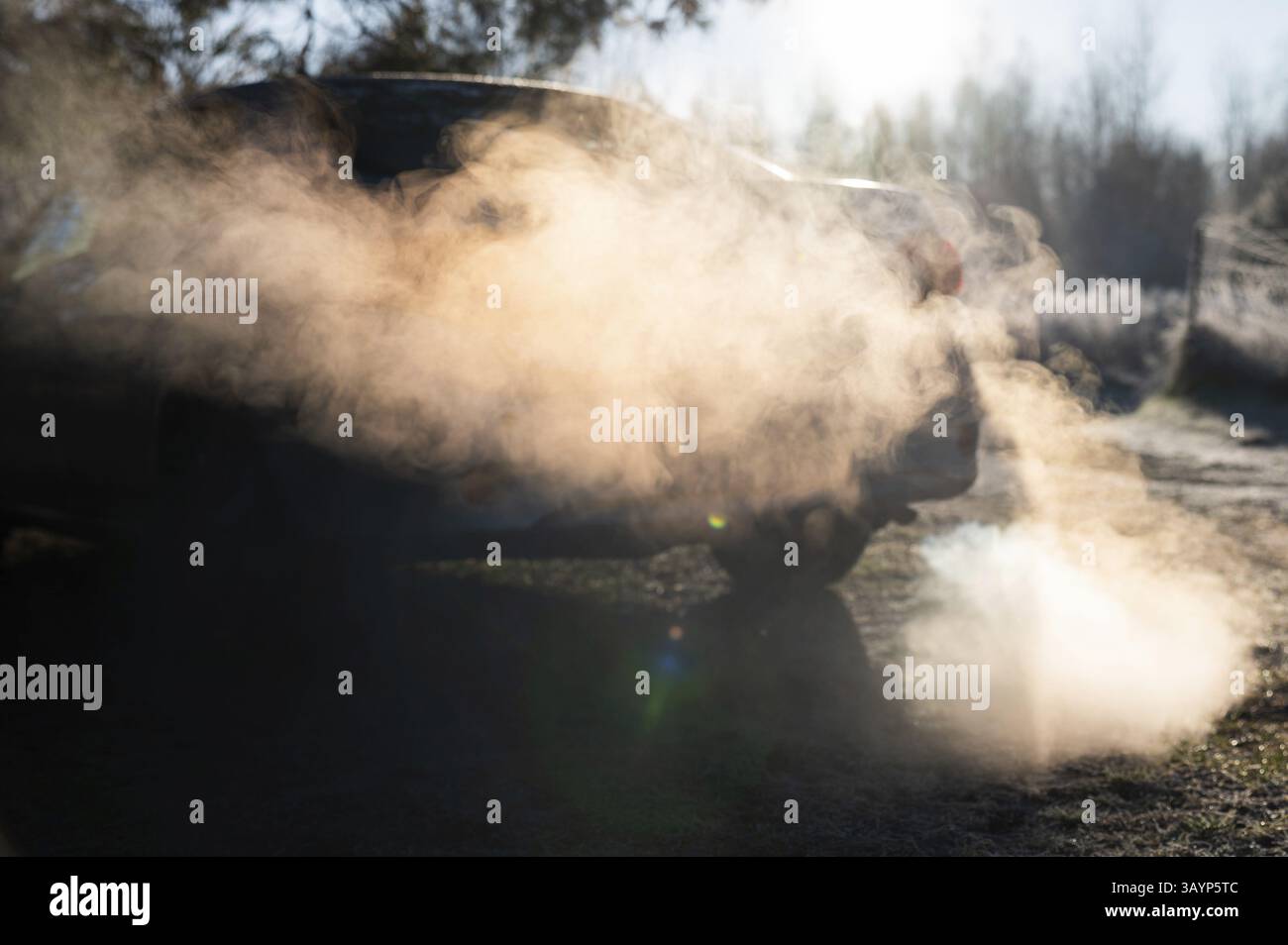 Exhaust fumes from cars hi-res stock photography and images - Alamy