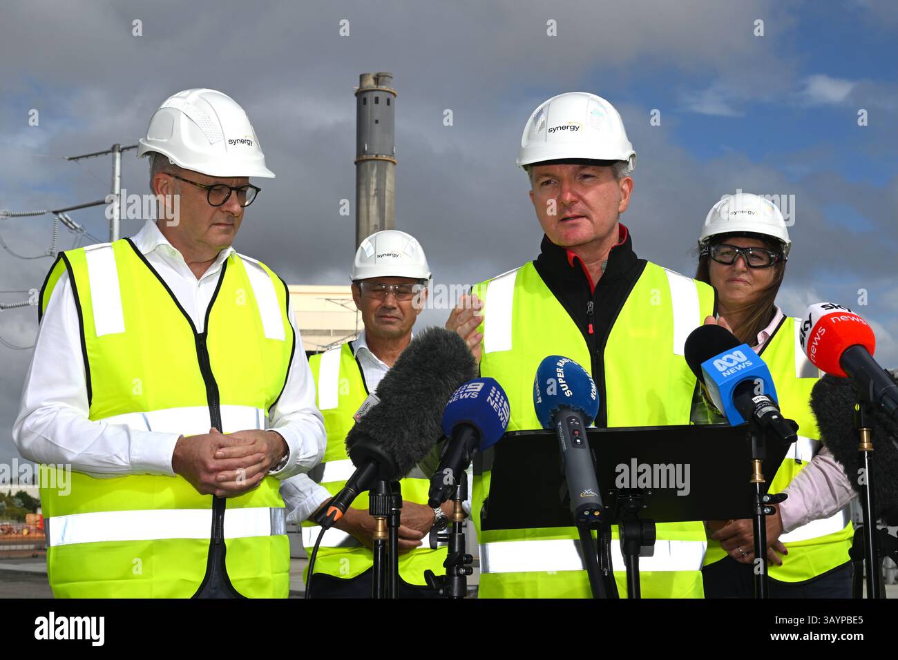 Collie, Australia. 23rd Apr, 2025. Australian Prime Minister Anthony ...