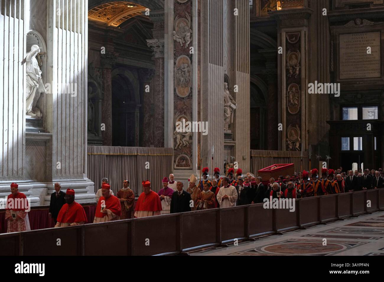 The procession with the body of Pope Francis, who will lie in state for ...