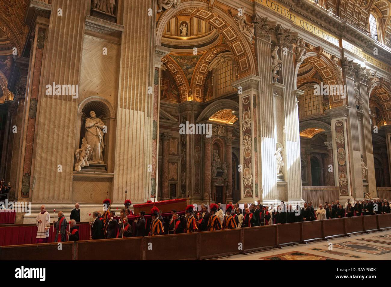 The procession with the body of Pope Francis, who will lie in state for ...