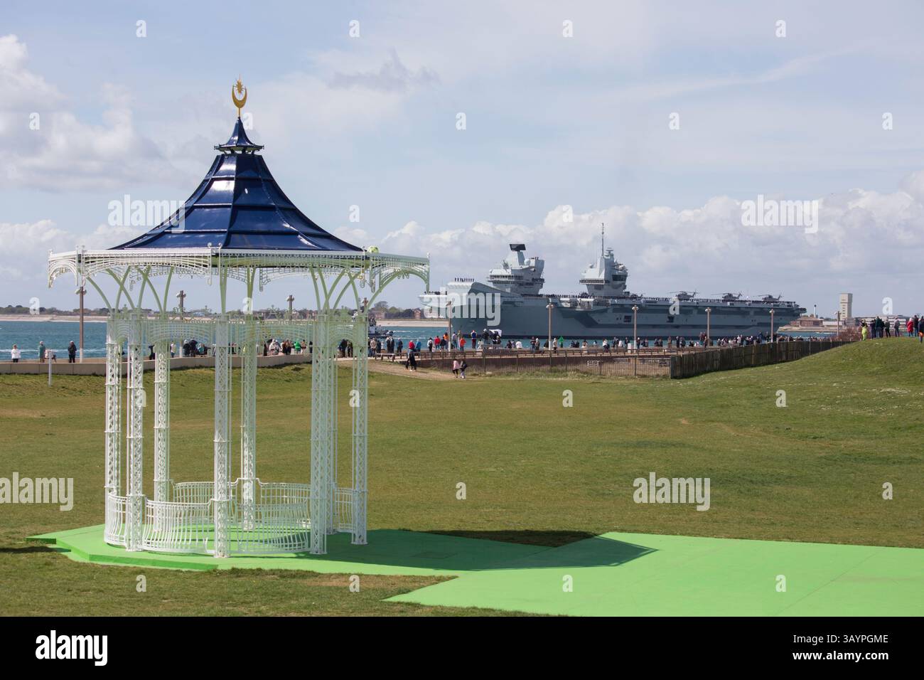 Price of Wales aircraft carrier laving Portsmouth for Indo-Pacific ...