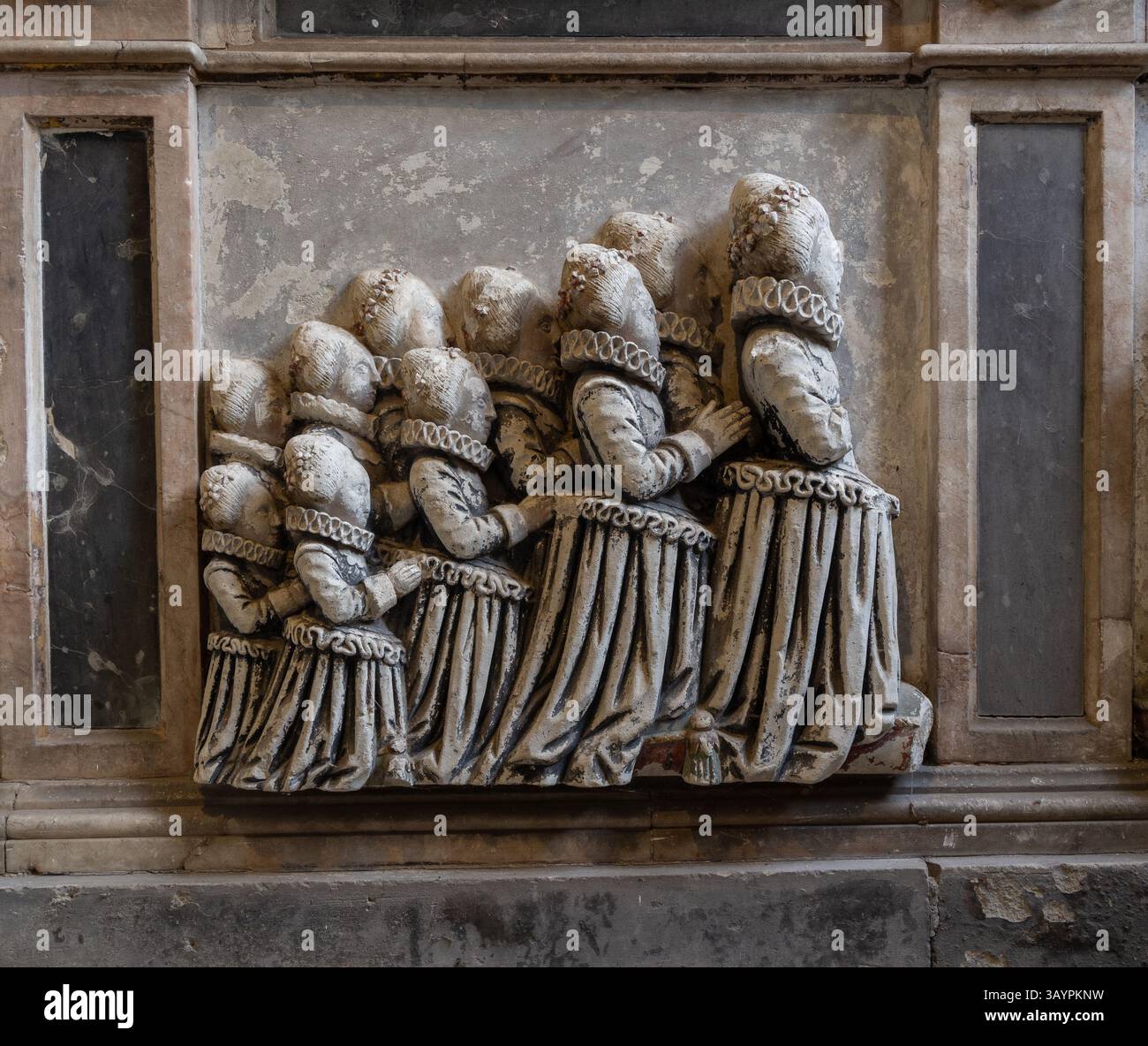 17th century altar tomb hi-res stock photography and images - Alamy
