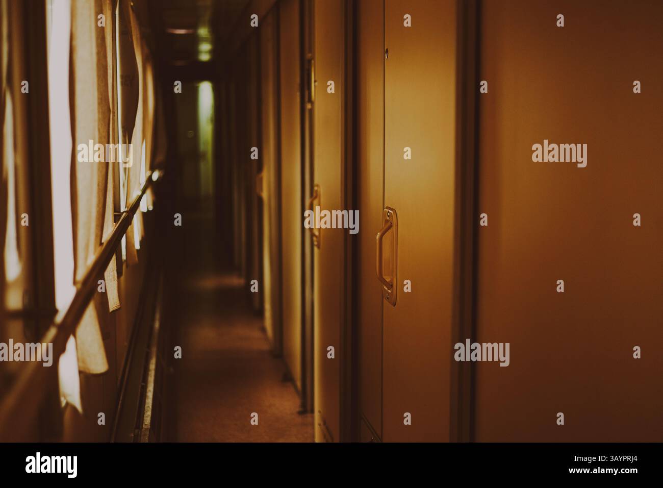 Passenger train corridor door with windows Stock Photo - Alamy