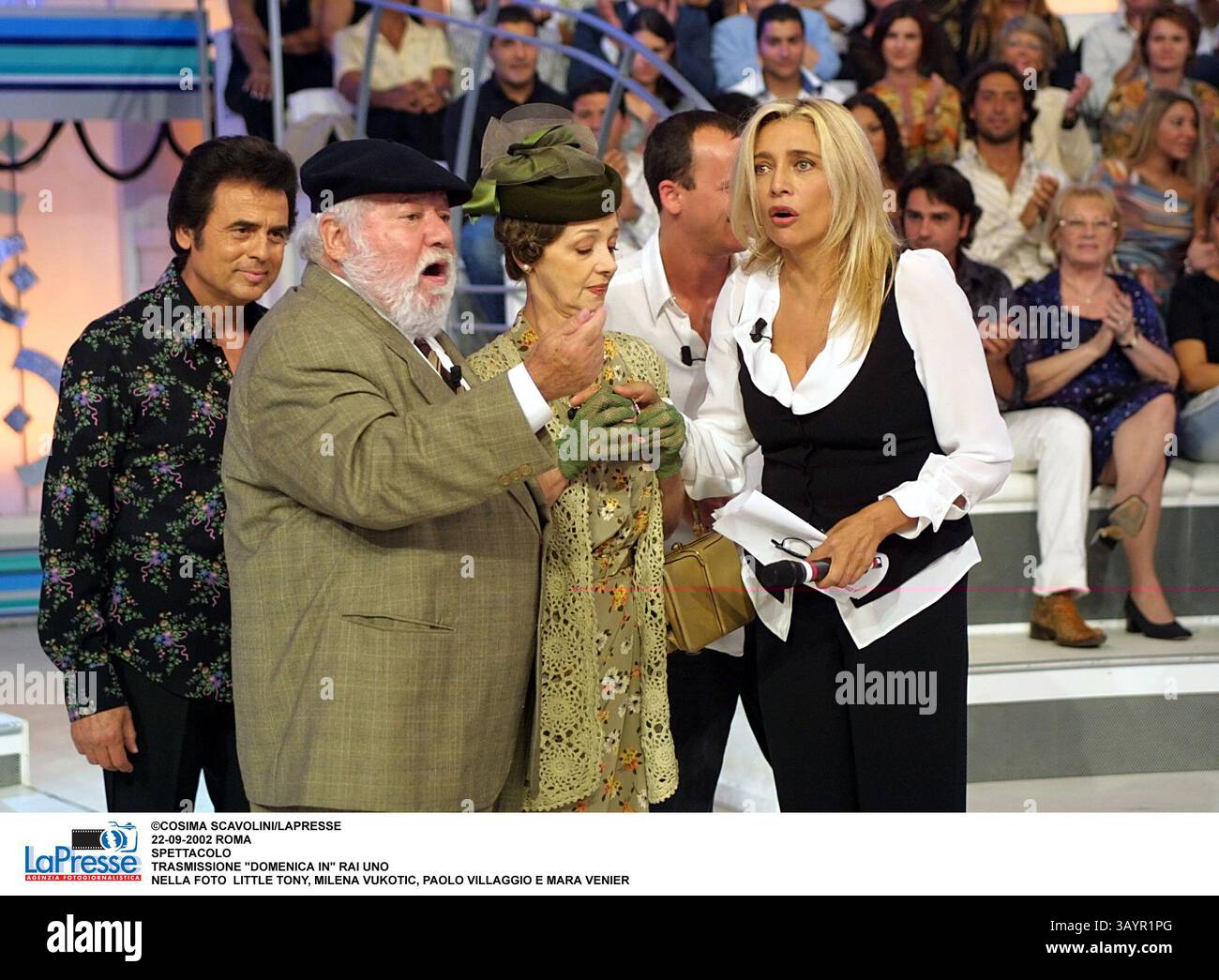 Villaggio interno hi-res stock photography and images - Alamy