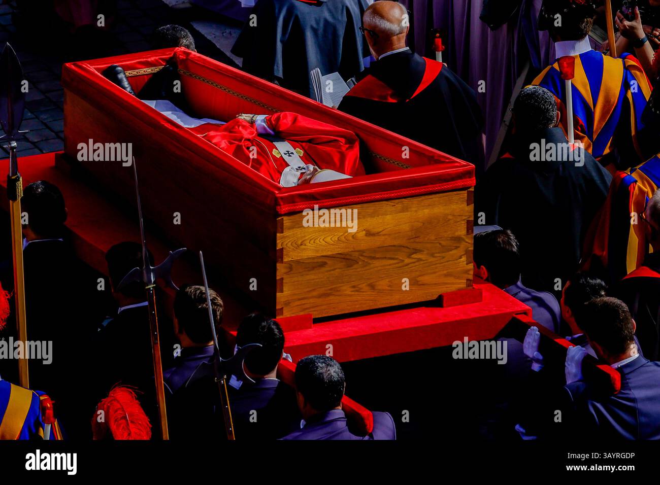 Pope Francis' body is carried in a coffin into Saint Peter's Basilica ...