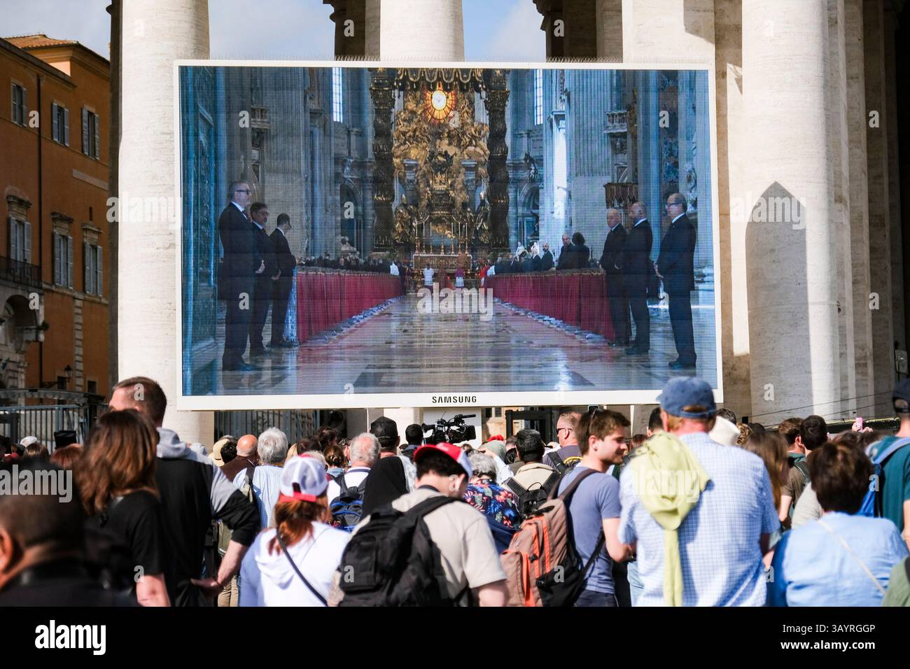 Pope Francis' body is carried in a coffin into Saint Peter's Basilica ...