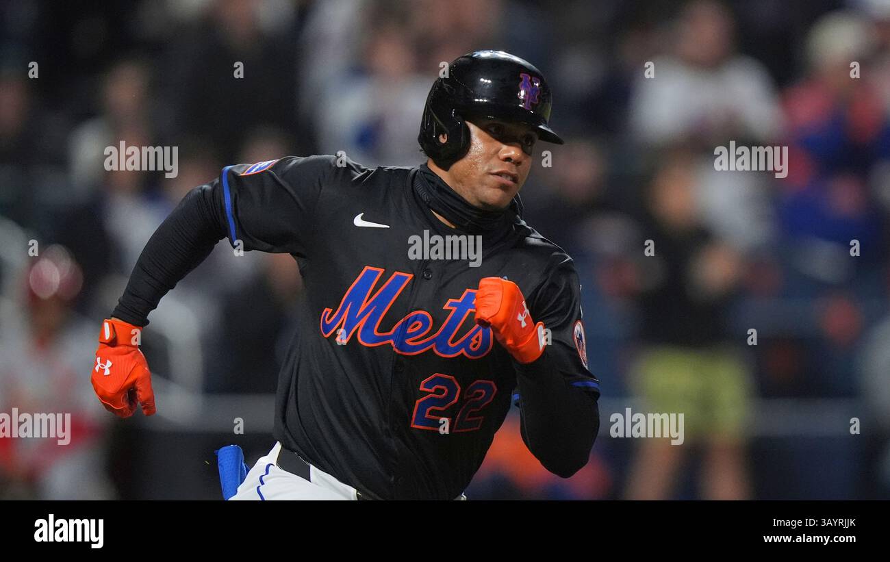 New York Mets' Juan Soto (22) during the fifth inning of a baseball ...
