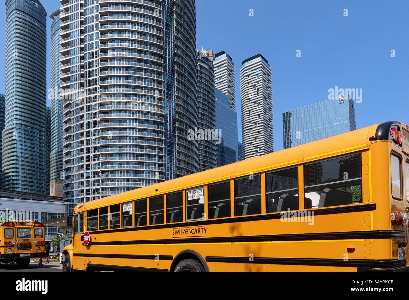 North American Yellow School Bus Stock Photo - Alamy