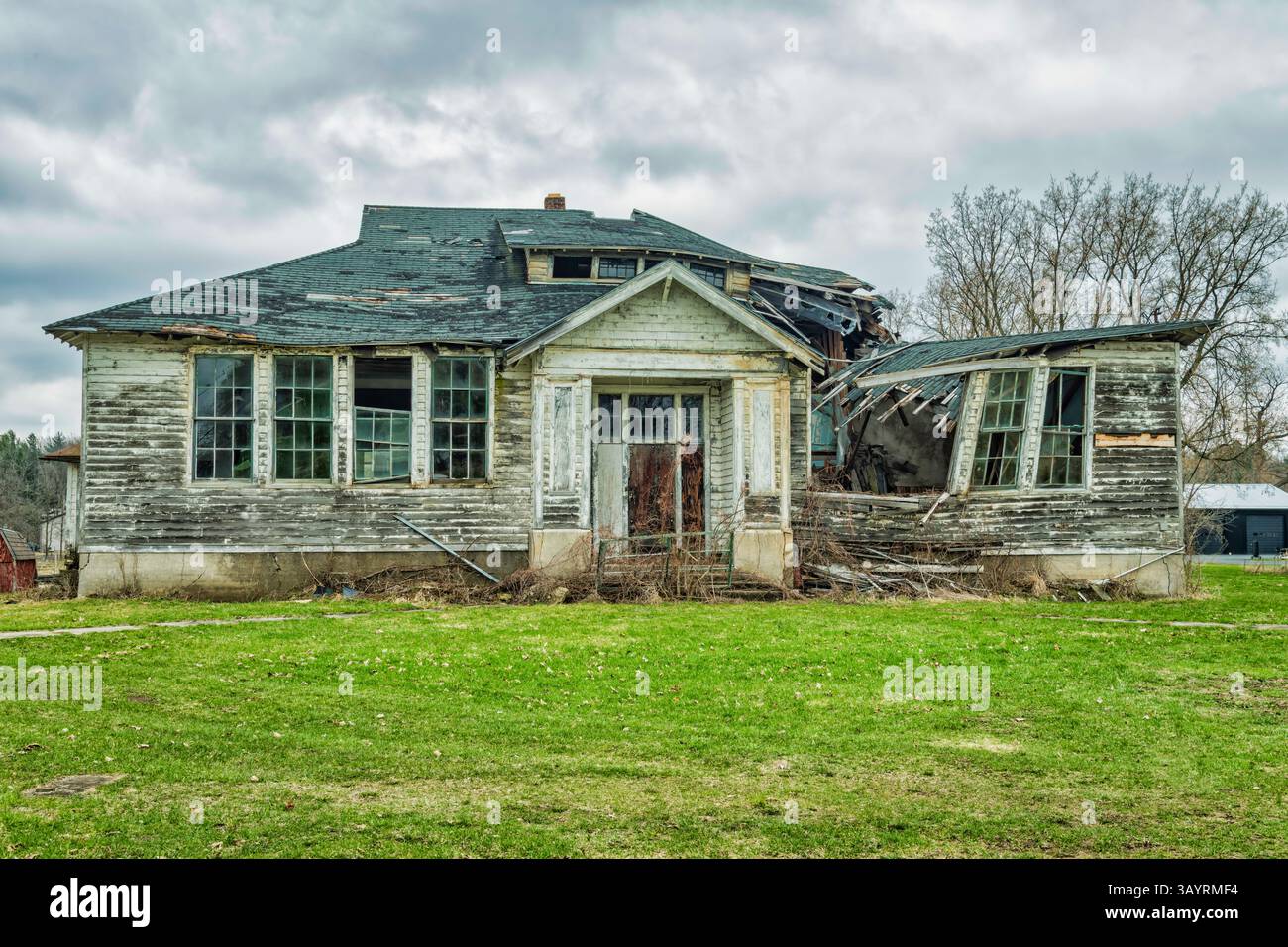Derelicit House - views Stock Photo - Alamy