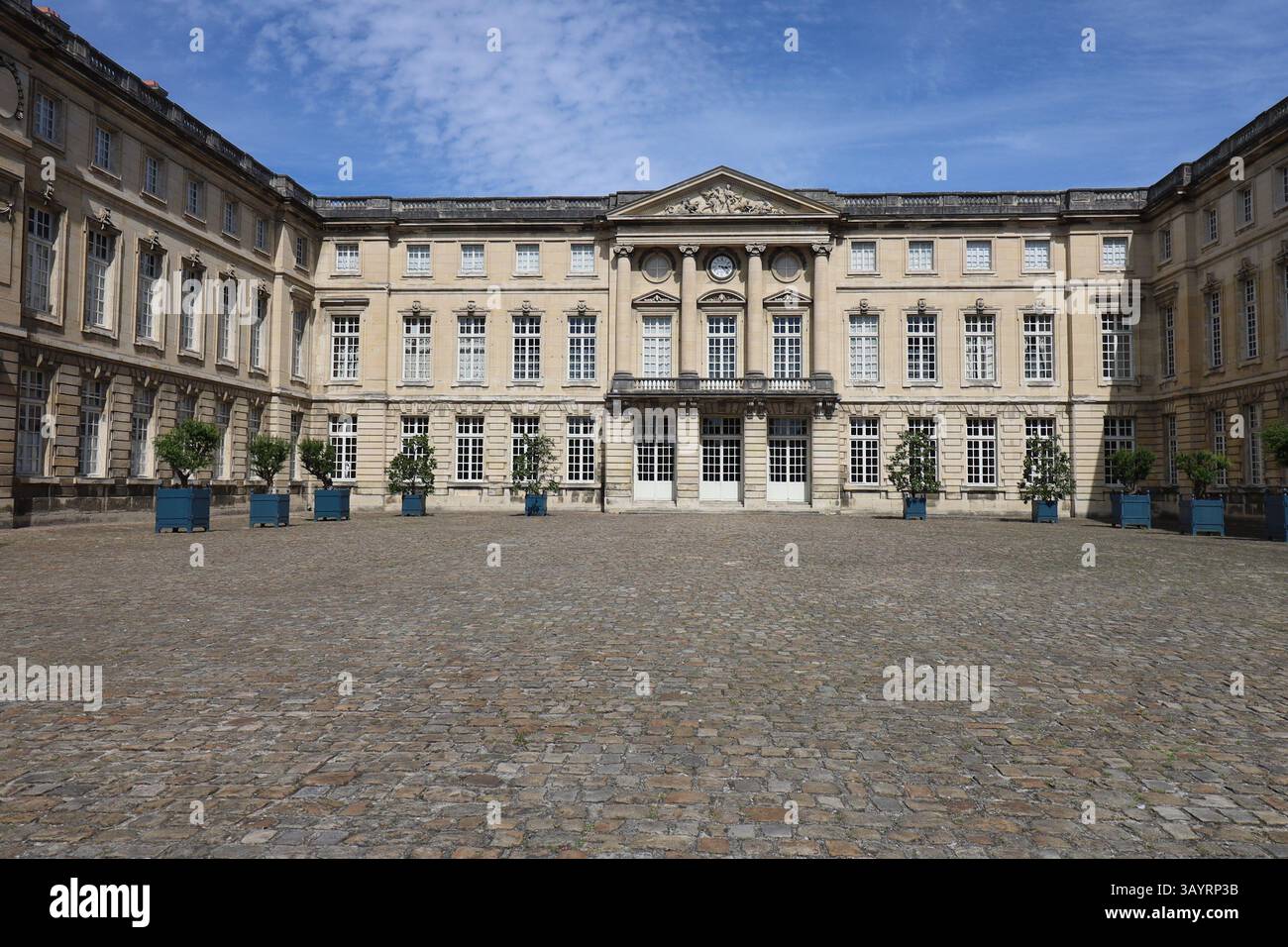 Chateau de compiegne exterior hi-res stock photography and images - Alamy