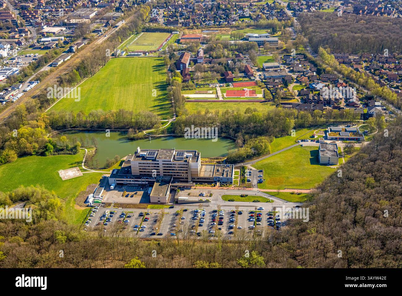 Luftbild, Krankenhaus St. Christophorus Werne mit Parkplatz, Am See ...