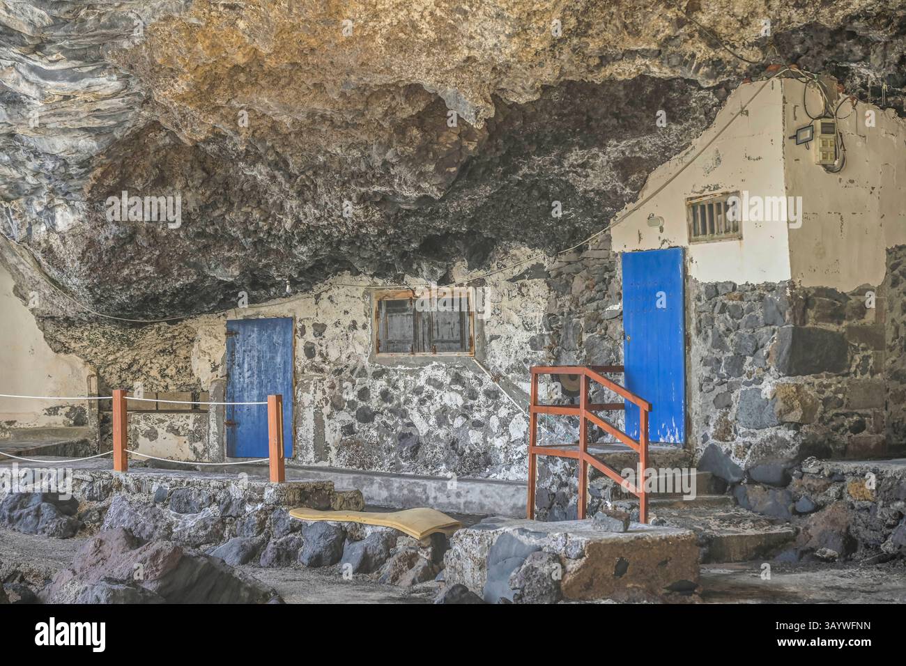 Piratenbucht, Haus in der Cueva de Poris de la Candelaria, La Palma ...