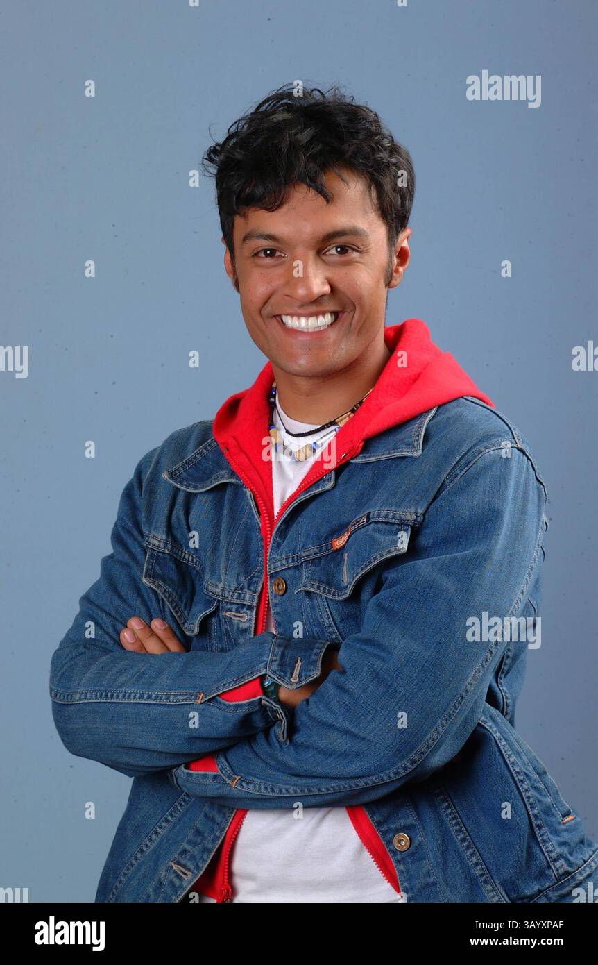 Cara en papel hi-res stock photography and images - Alamy