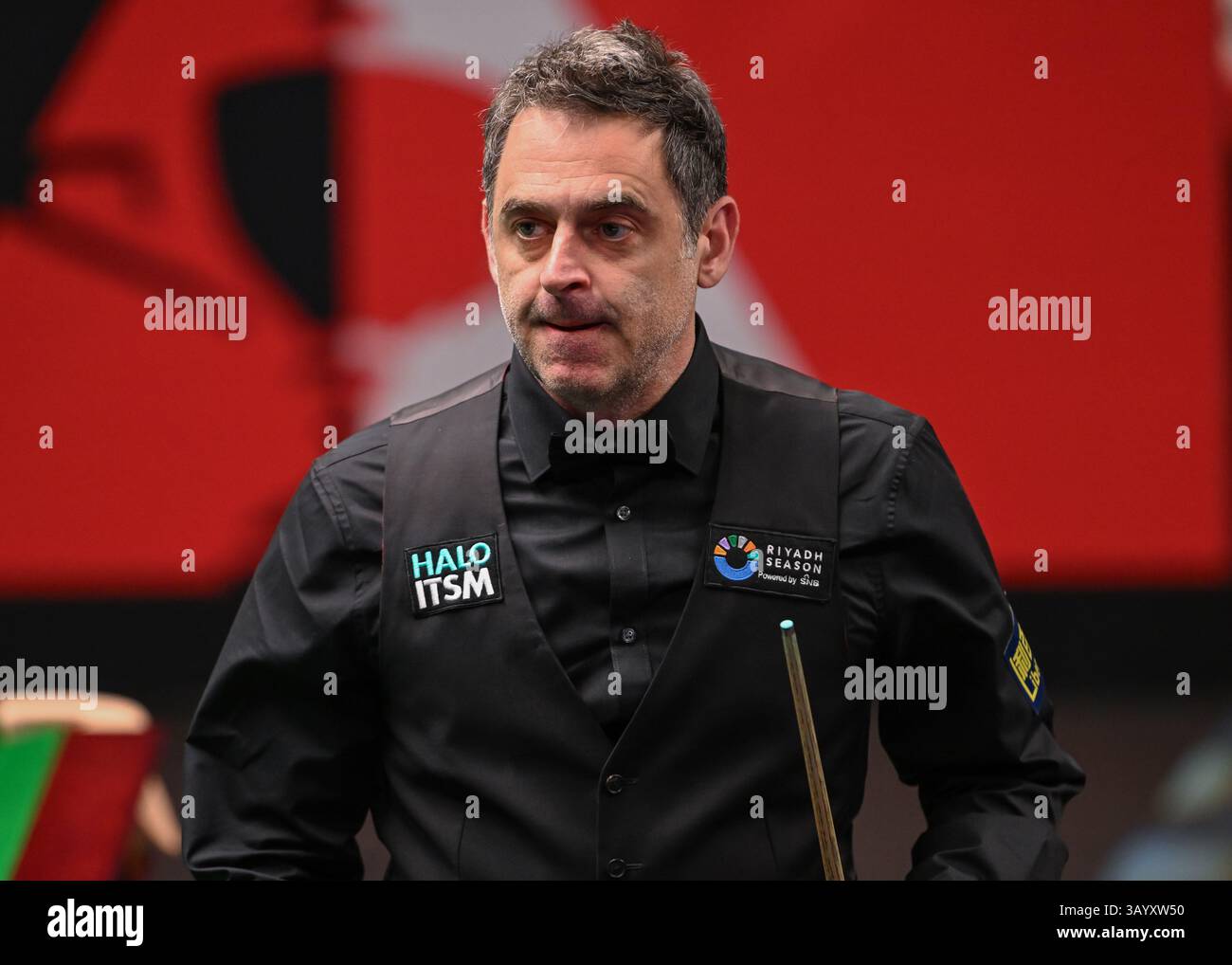 Sheffield, England, 23rd April 2025. Ronnie O’Sullivan walks out ahead ...