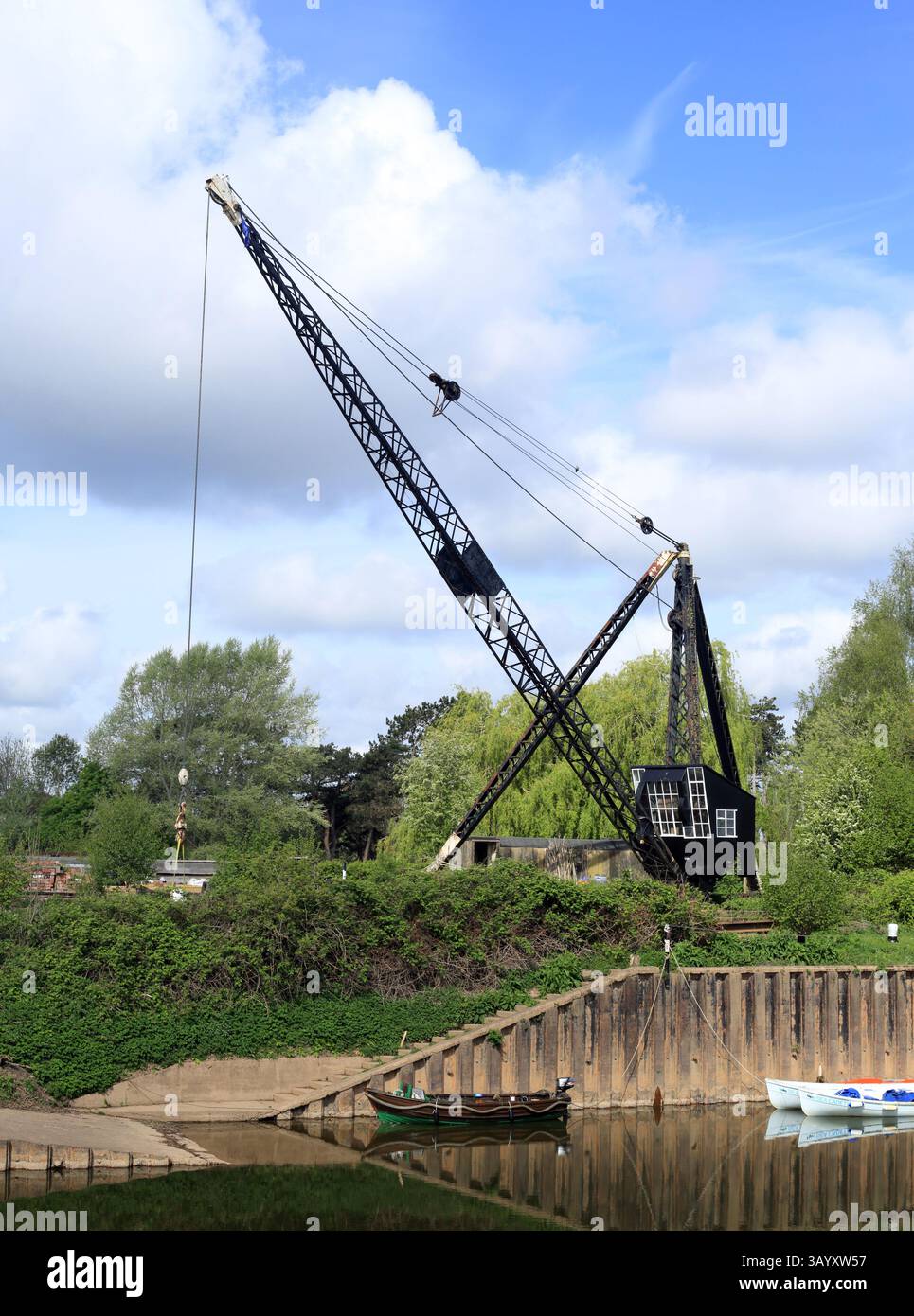 Diglis island crane hi-res stock photography and images - Alamy