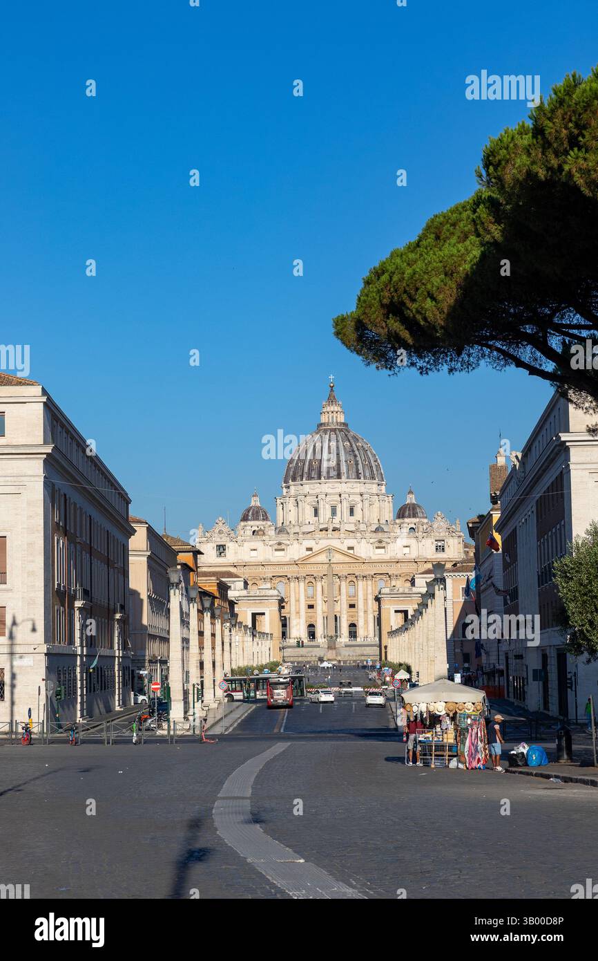 Vatican gathering hi-res stock photography and images - Alamy