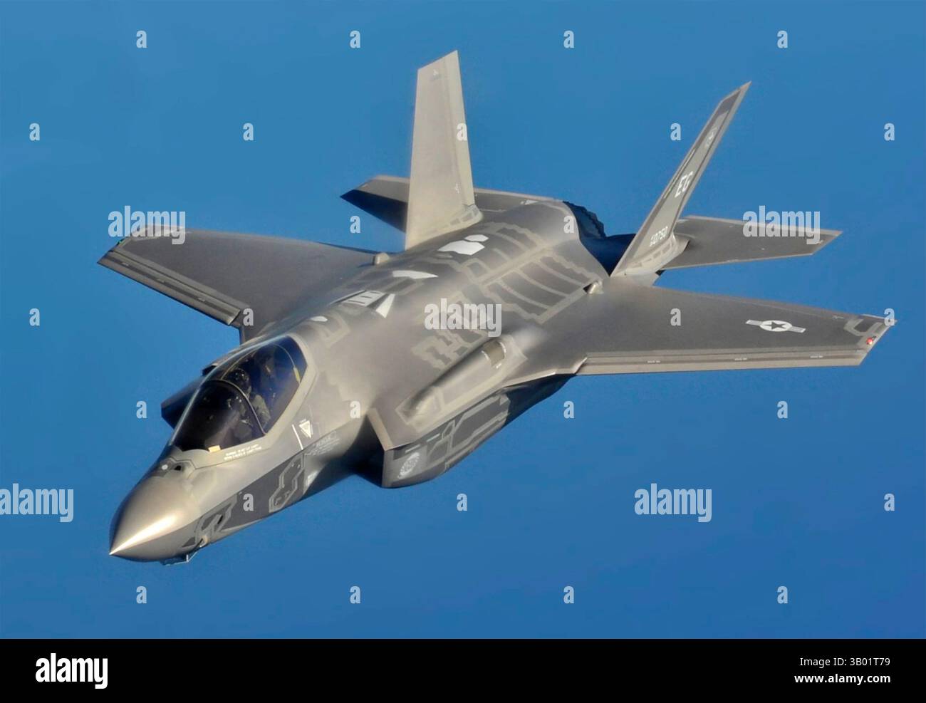 LOCKHEED MARTIN F-35 LIGHTNING II Stock Photo - Alamy