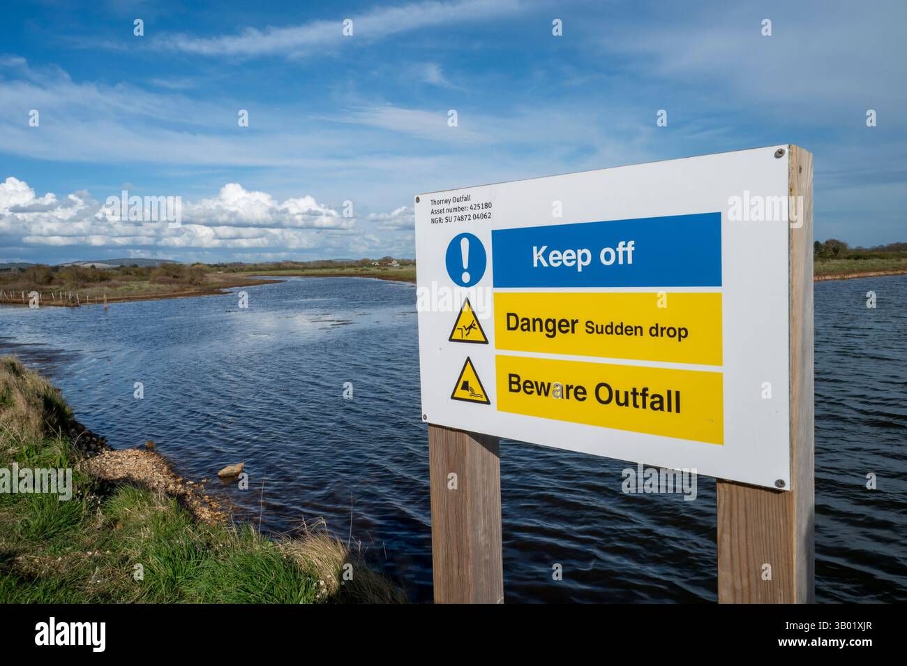 Sewage pollution in Chichester Harbour Stock Photo - Alamy