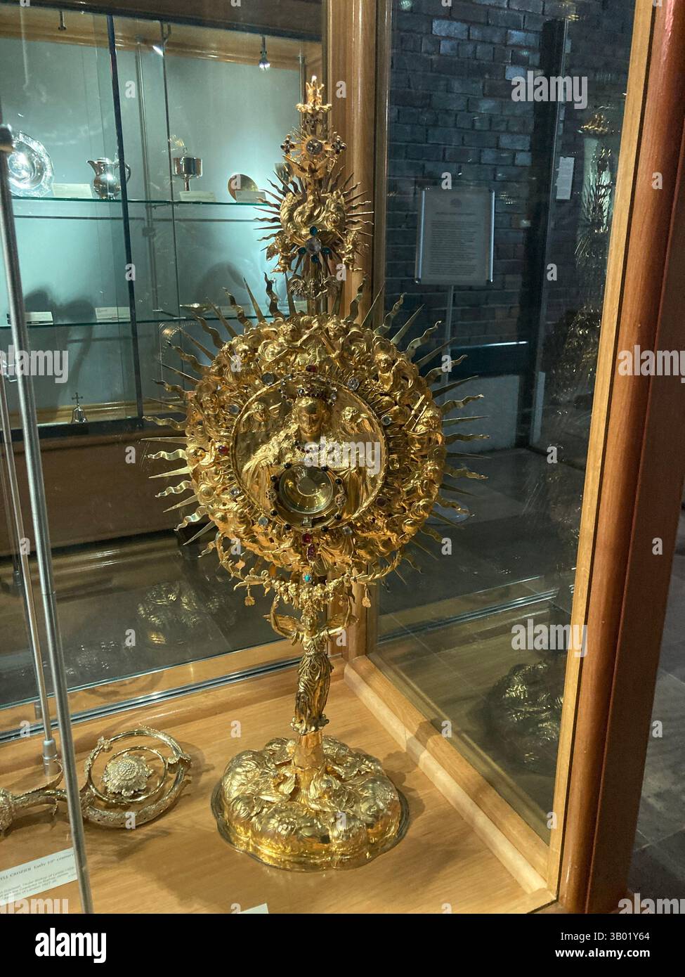 Liverpool Metropolitan Cathedral. Lutyens Crypt below. Arches and ...