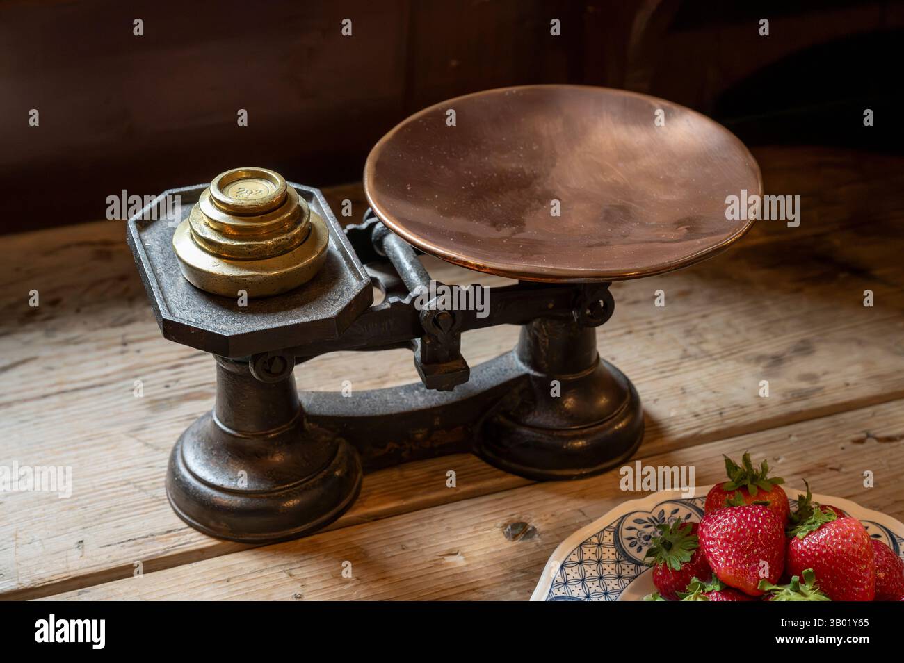 Hand drawn kitchen equipment hi-res stock photography and images - Alamy