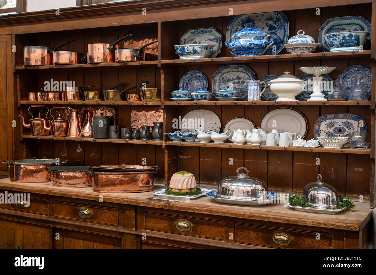 Victorian kitchen hi-res stock photography and images - Alamy