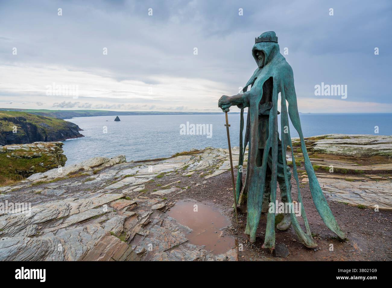 King arthur legendary english hi-res stock photography and images - Alamy
