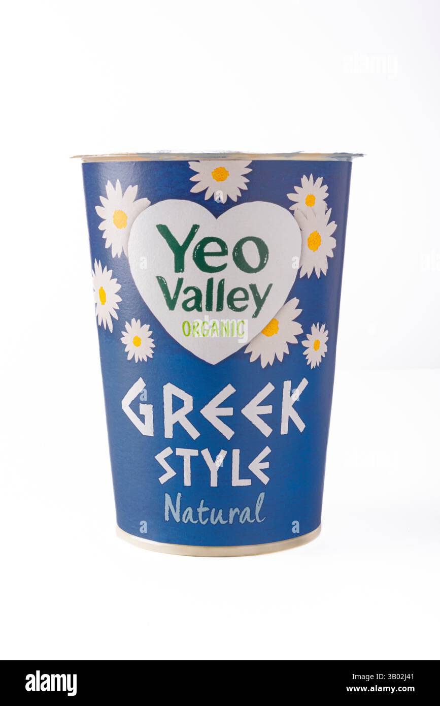 Yeo Valley Organic Greek Style Natural Yoghurt – thick and creamy ...