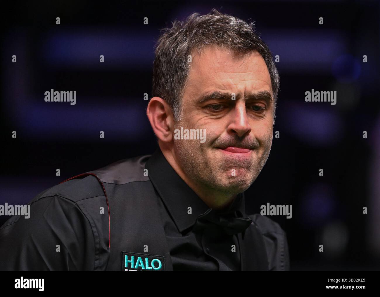 Sheffield, England, 23rd April 2025. Ronnie O’Sullivan reacts during ...