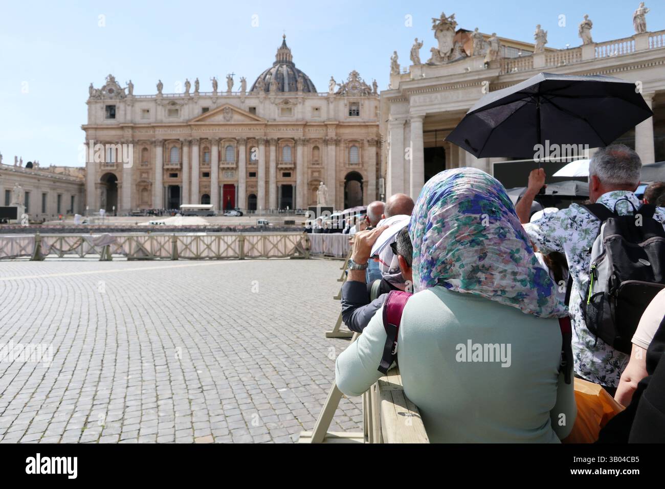 Roma, Italy. 23rd Apr, 2025. A shot taken in Saint Peter, Rome, Italy ...