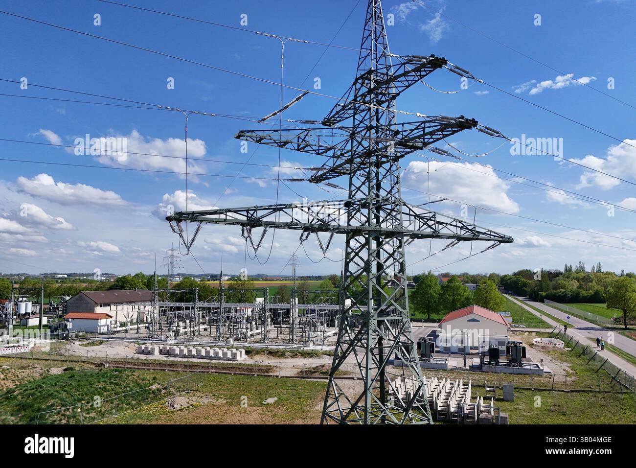 Landsham, Deutschland. 23rd Apr, 2025. Expansion of the German power ...