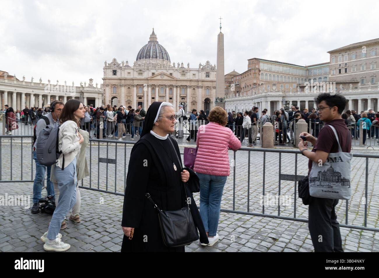 Rome, Italy. 23rd Apr, 2025. Nuns at St. Peter's Square in Rome Credit ...