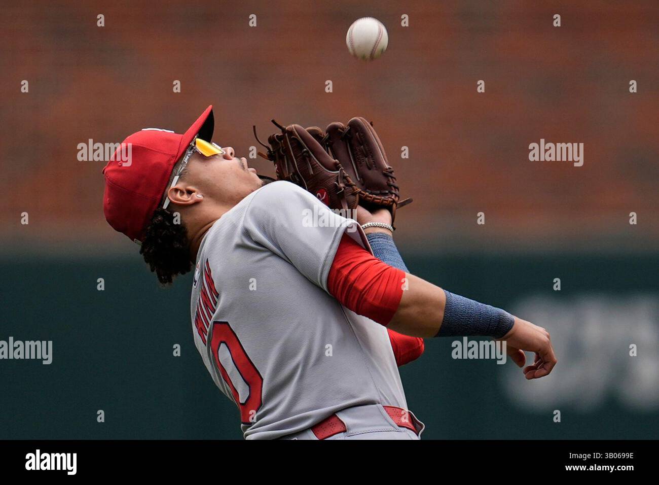 St. Louis Cardinals' Masyn Winn (0) makes the catch against Atlanta ...