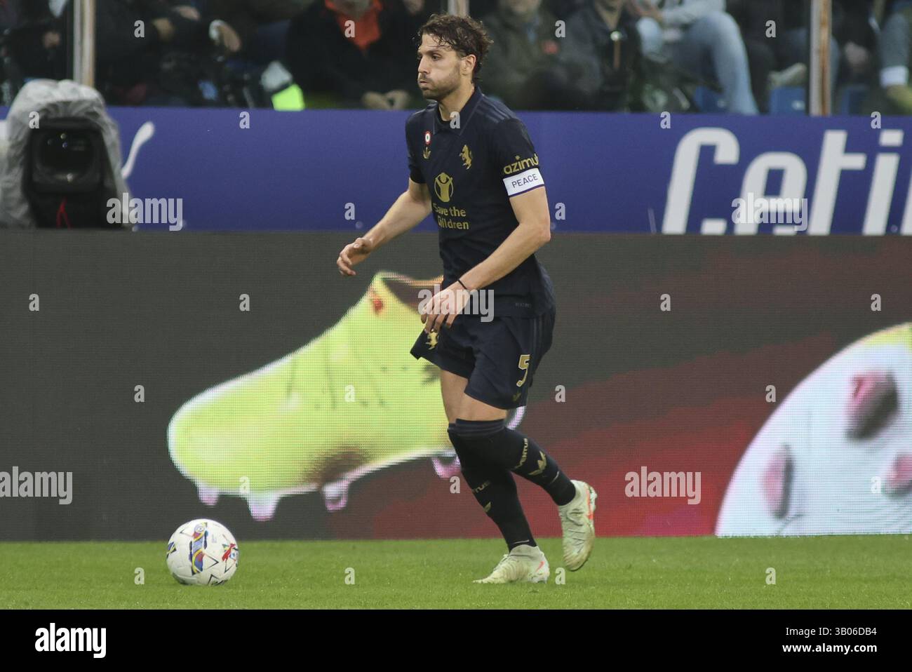 Parma, Italy. 23rd Apr, 2025. Manuel Locatelli of Juventus FC play the ...