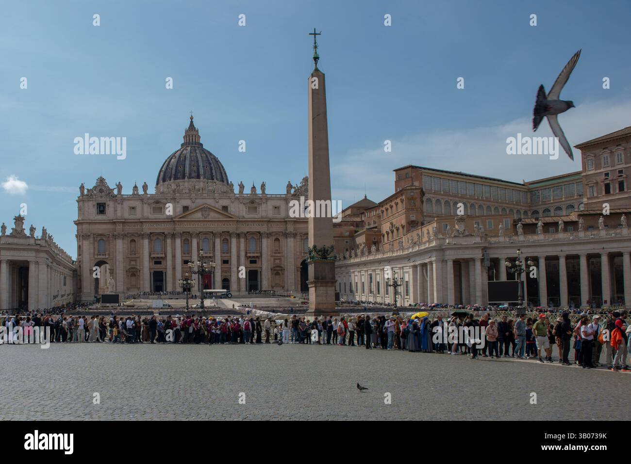 April 23, 2025 - Vatican: Homage of the faithful to Pope Francis in St ...