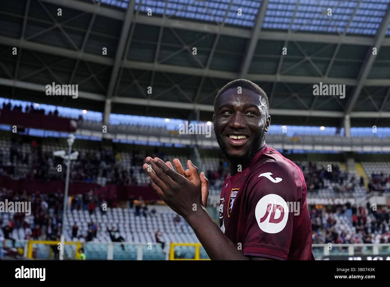 Torino, Italia. 23rd Apr, 2025. TorinoÕs Ali Dembele celebrates with ...