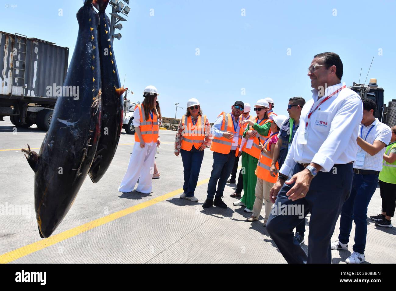 MANTA PUERTO AMERP Manta, April 23, 2025 Tour of the facilities of the ...