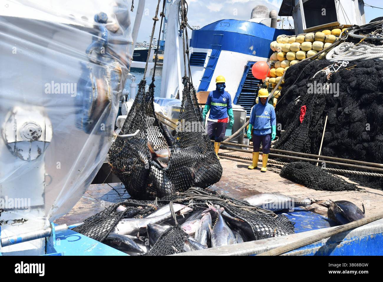 MANTA PUERTO AMERP Manta, April 23, 2025 Tour of the facilities of the ...