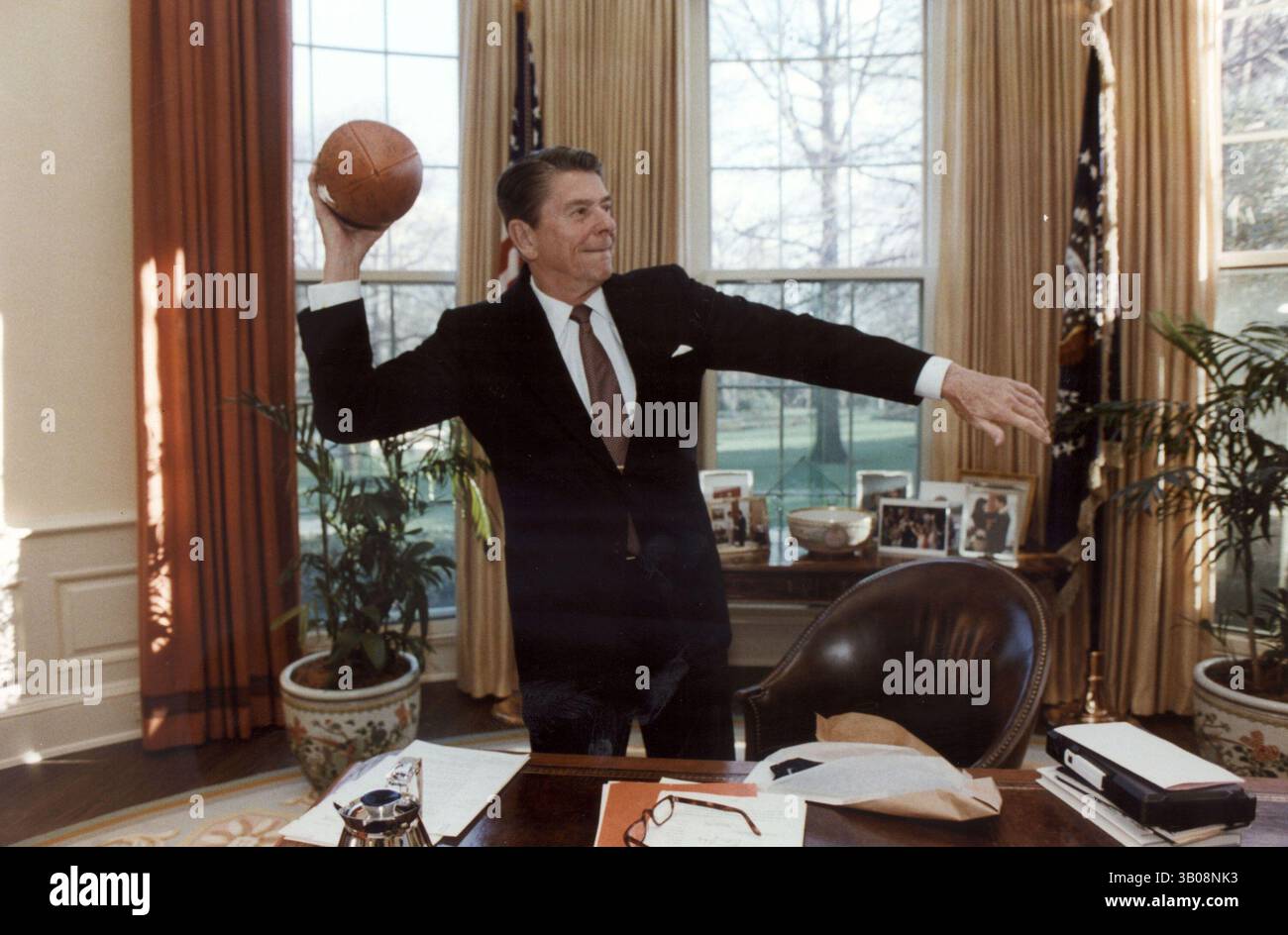 Jan 26, 1982 - Washington, District of Columbia, U.S. - RONALD WILSON ...