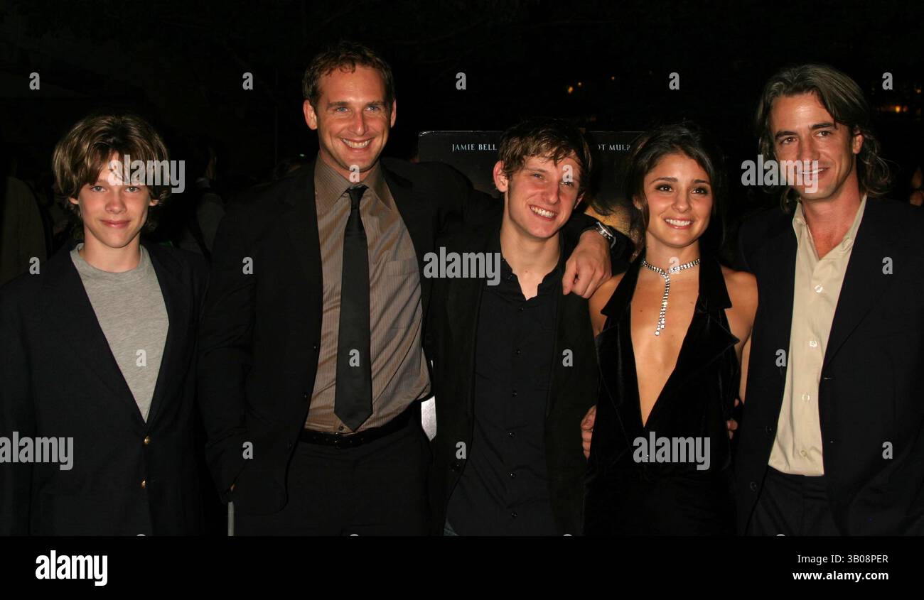Jamie bell shiri appleby undertow hi-res stock photography and images ...