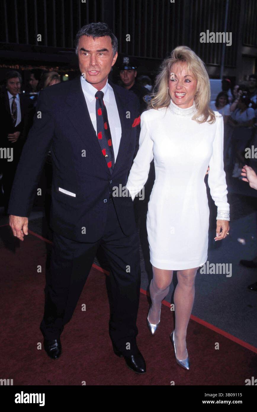Nov. 12, 2004 - New York, New York, U.S. - K5414HMC.STRIPTEASE PREMIERE ...