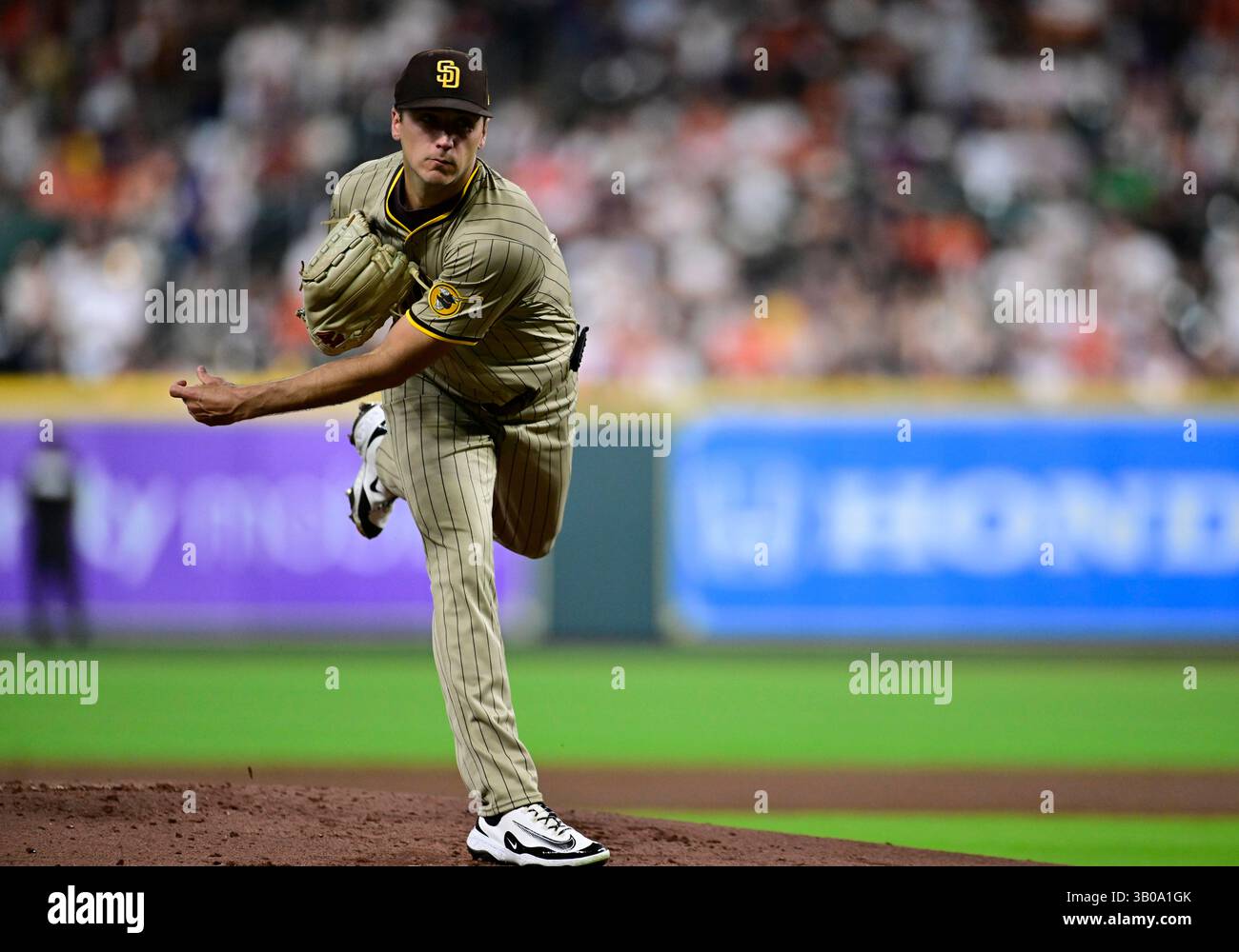 San Diego Padres starting pitcher Kyle Hart (68) in the second inning ...