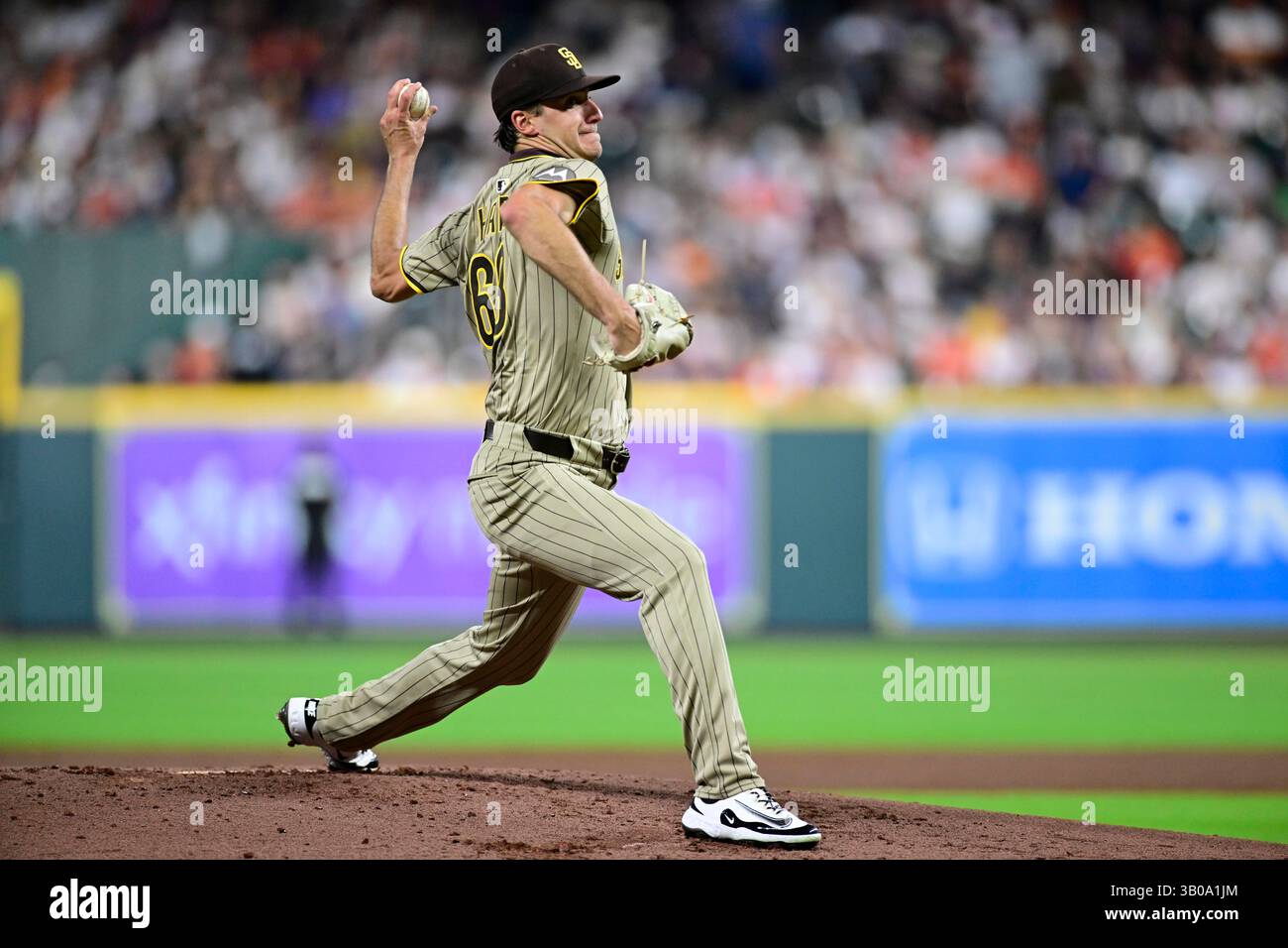 San Diego Padres starting pitcher Kyle Hart (68) in the second inning ...