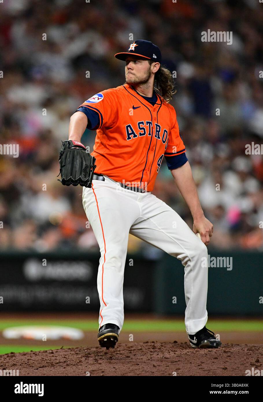 Houston Astros pitcher Steven Okert (48) in the sixth inning during the ...