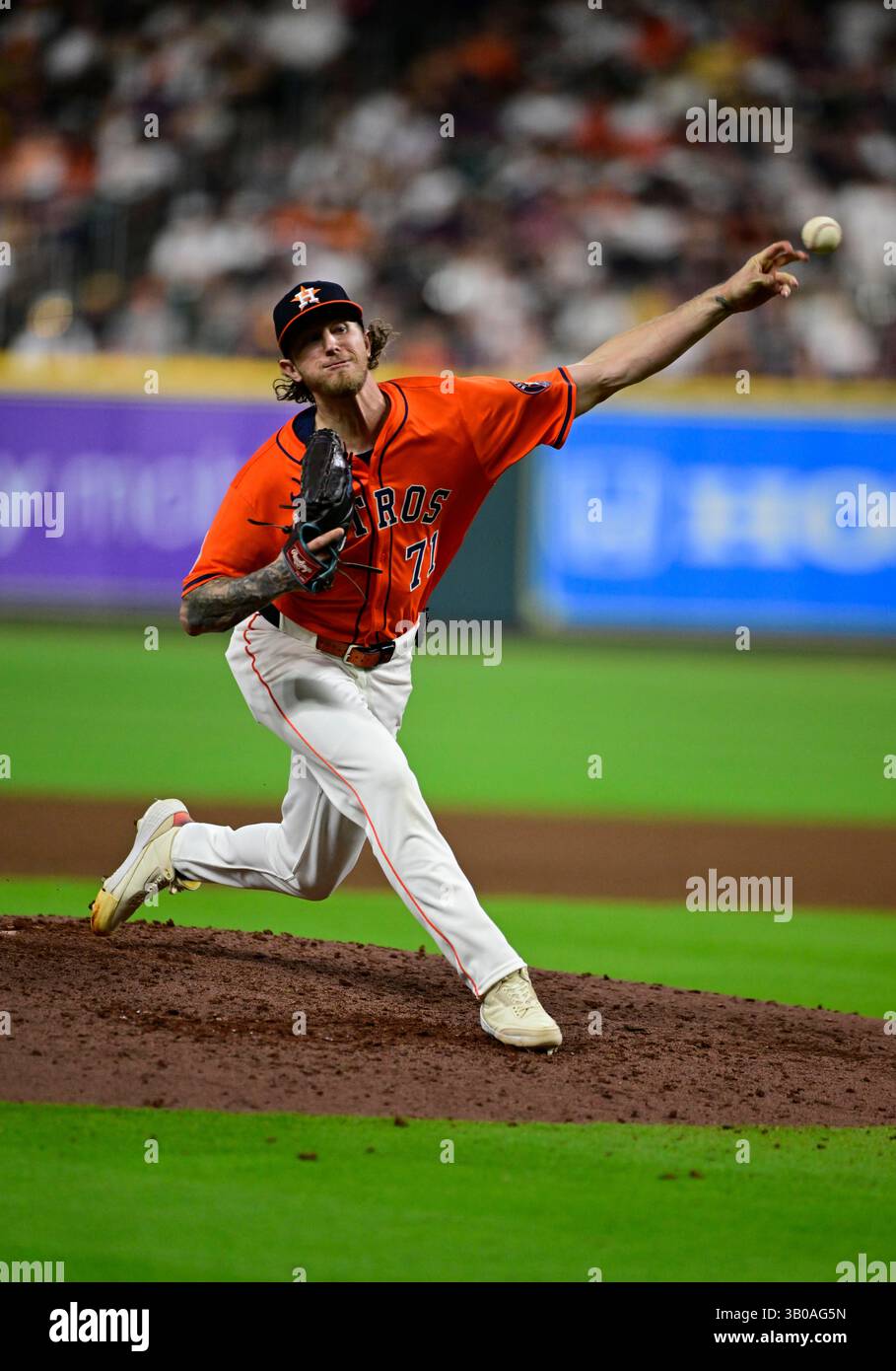 Houston Astros pitcher Josh Hader (71) comes in to close the game ninth ...